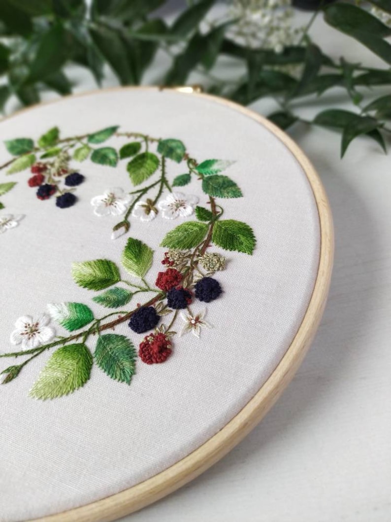 Blackberry Wreath Embroidery Pattern PDF + Video Tutorial — Berry ...