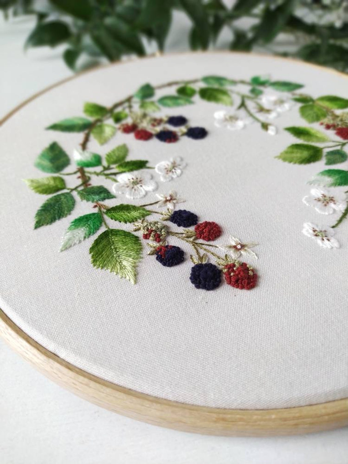 Blackberry Wreath Embroidery Pattern Video Tutorial - Etsy