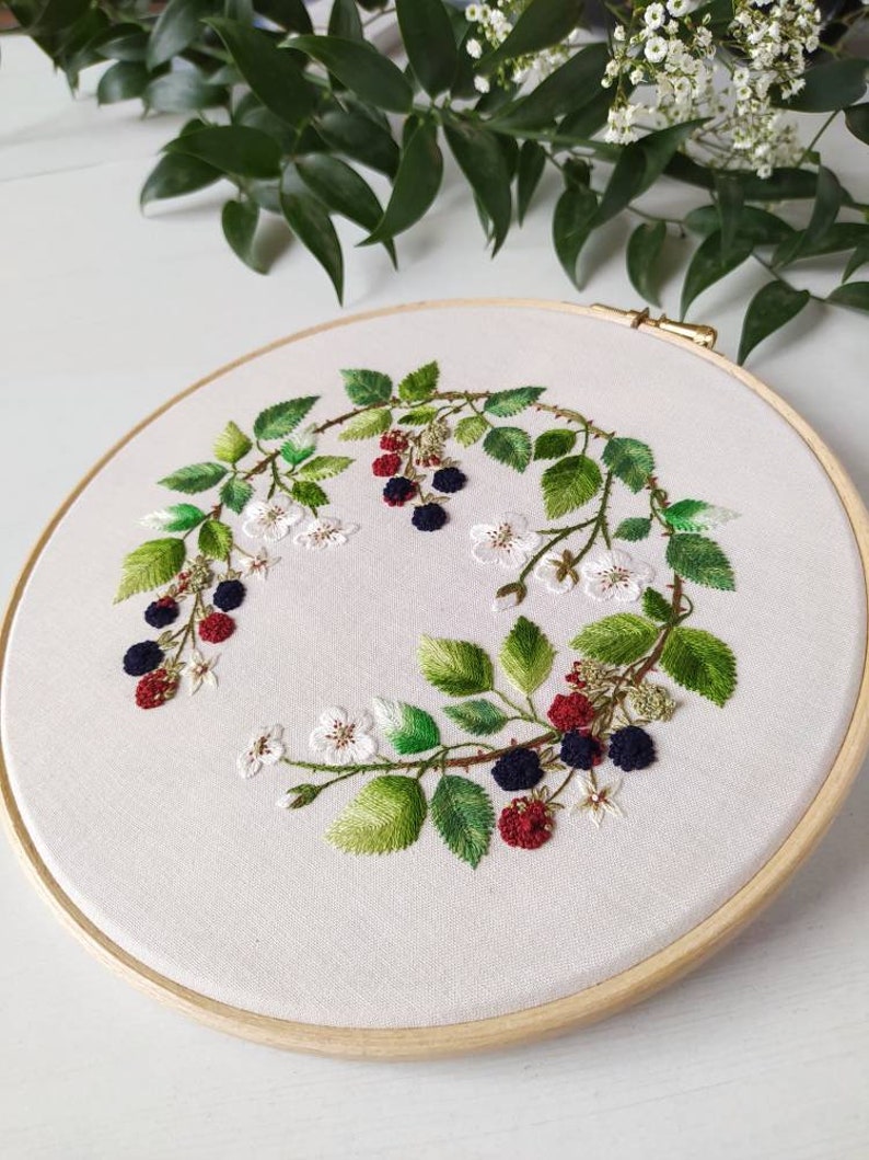 Blackberry Wreath Embroidery Pattern PDF + Video Tutorial — Berry ...