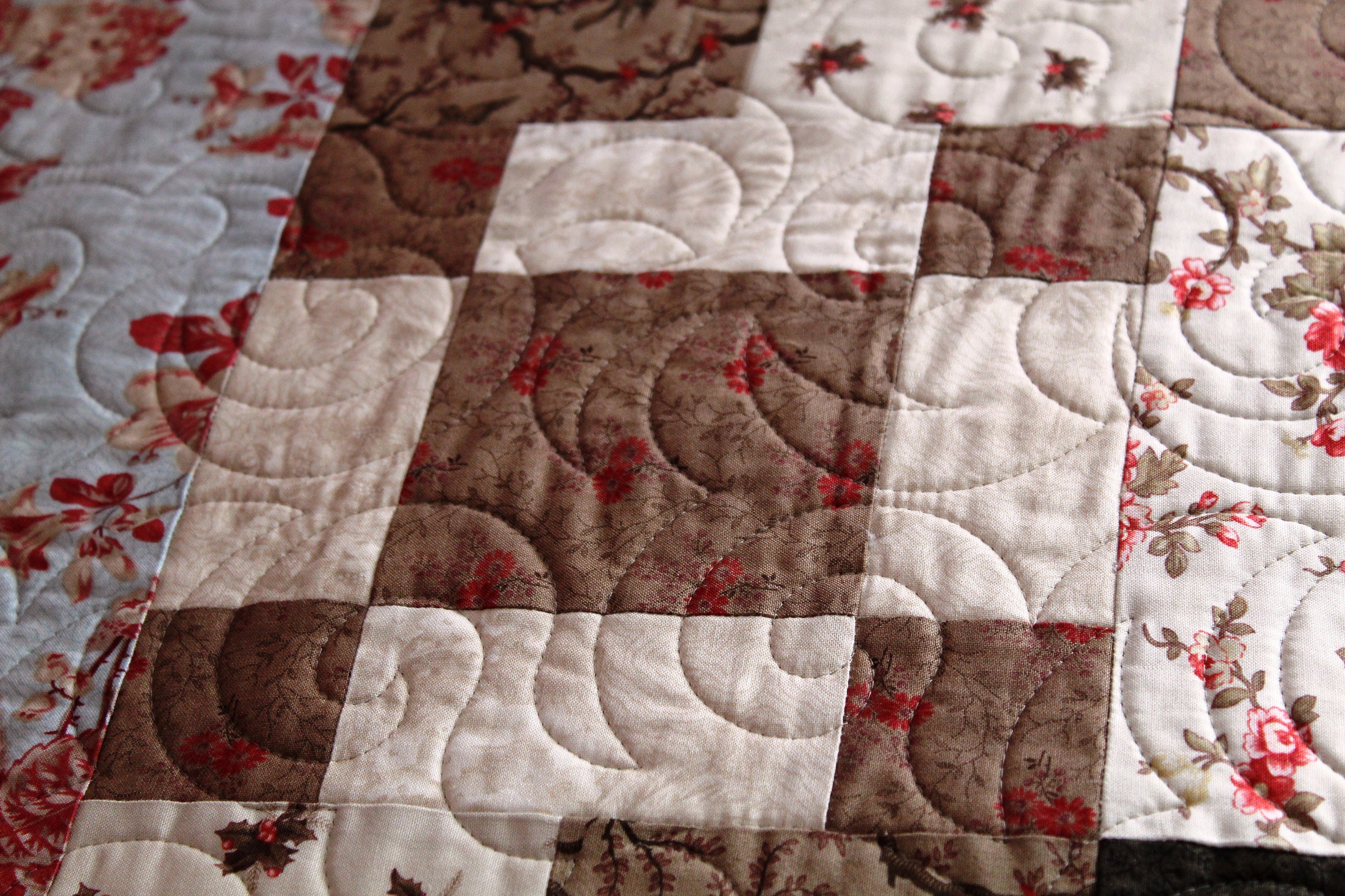 Stunning Quilt, COUNTRY COTTAGE Quilt, Farm Life Bedspread, Lovely ...