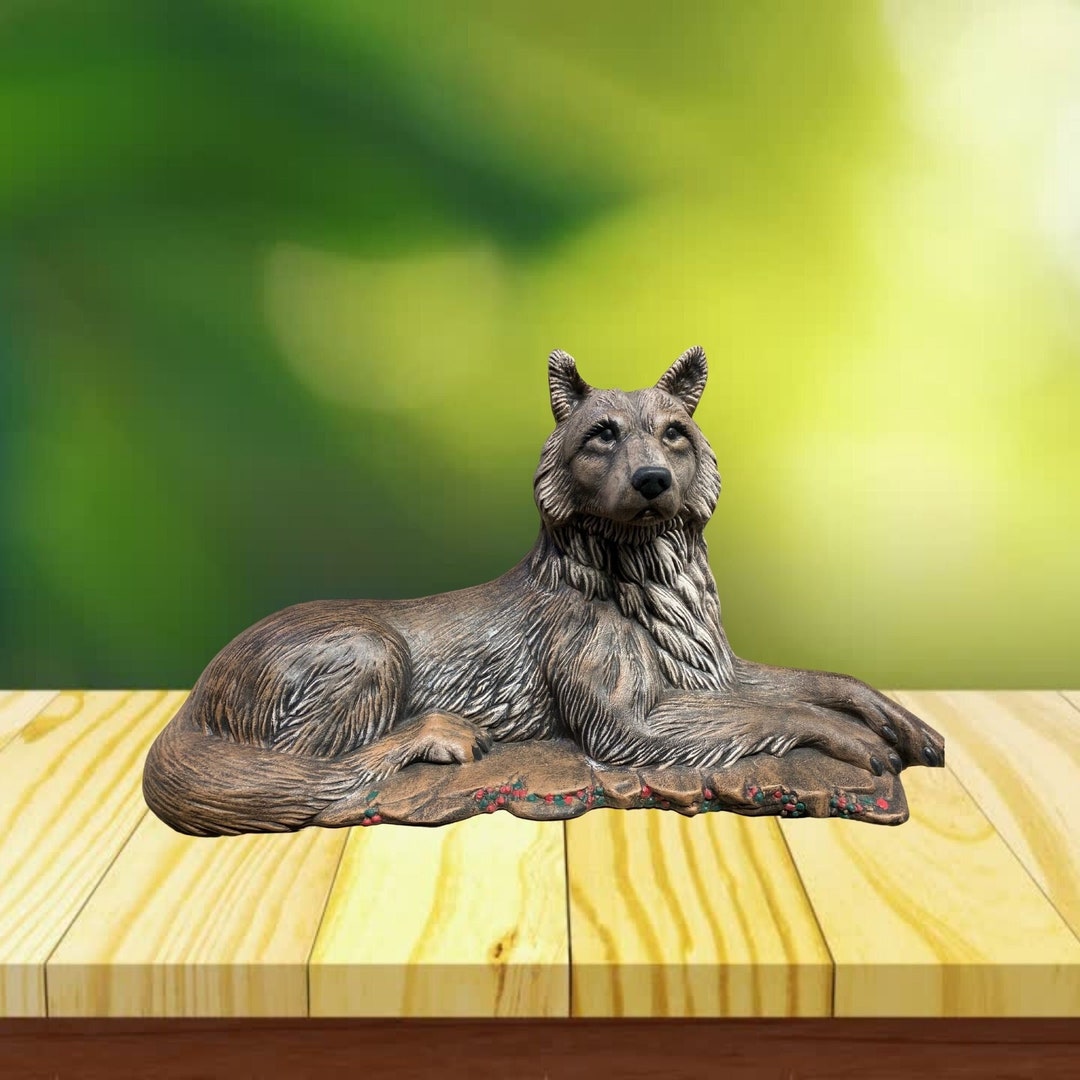Hand-painted Ceramic Timber Wolf Figurine for Home and Lodge Decor - Etsy
