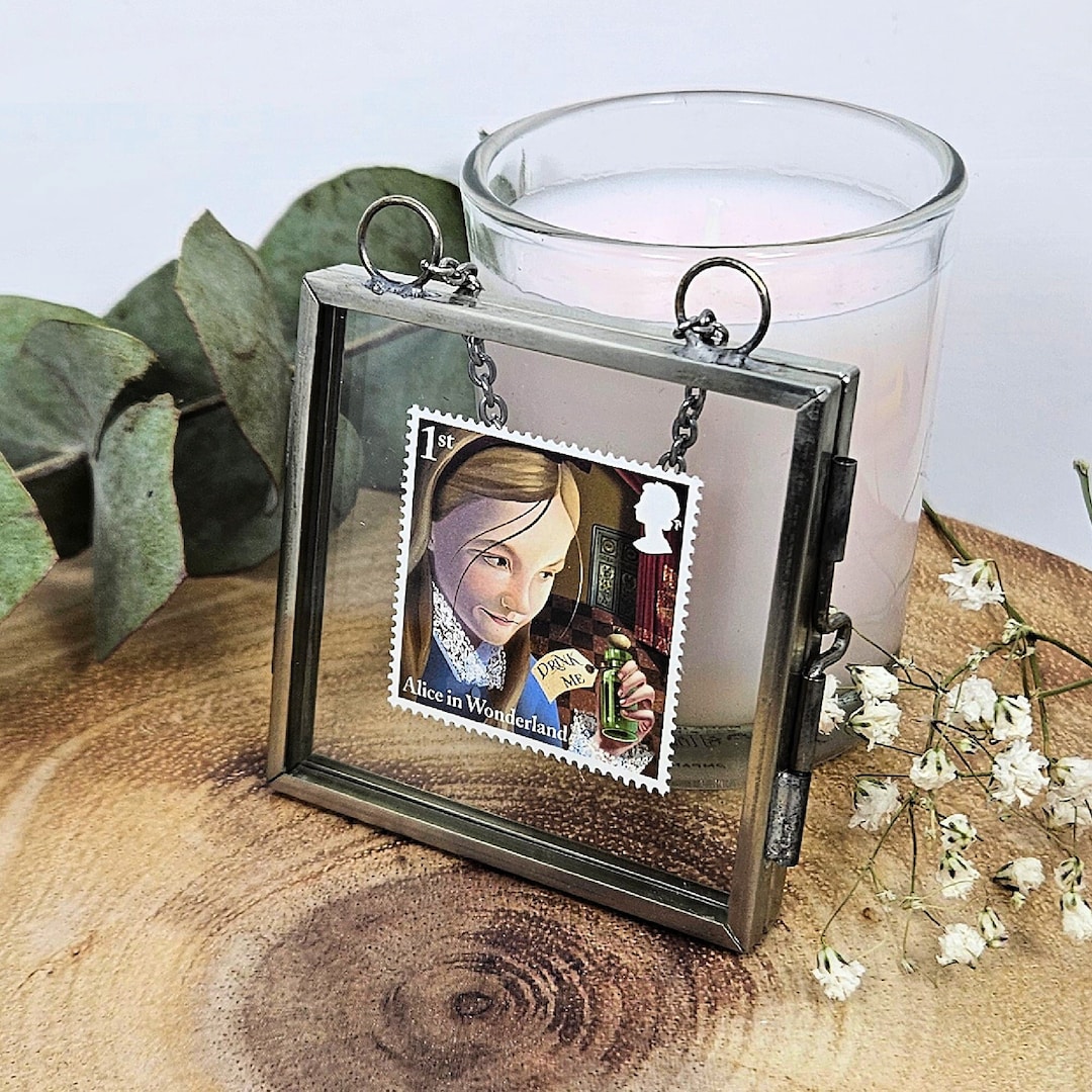 Frame Alice in Wonderland 'drink Me' Stamp Art, Office Interior Ideas ...