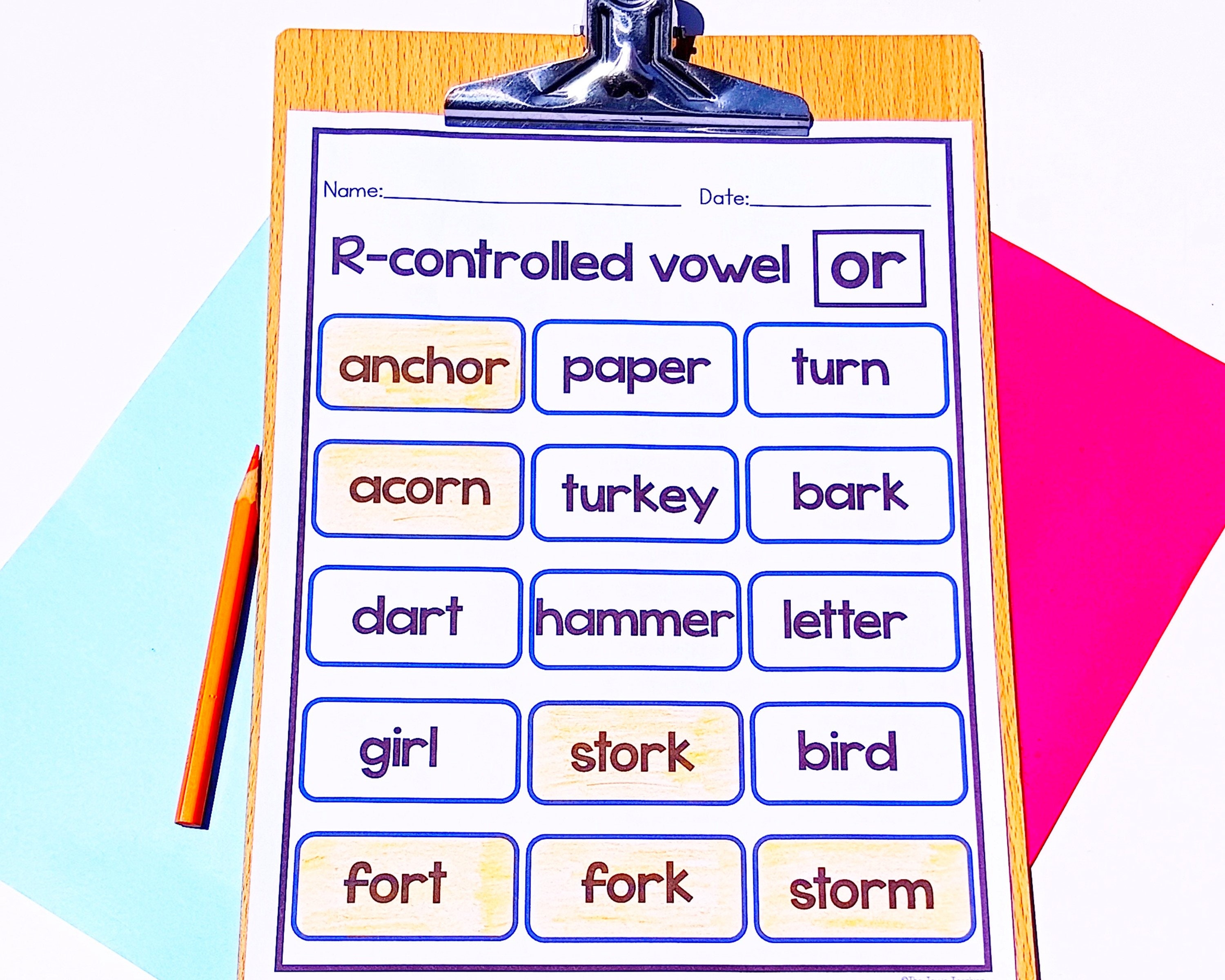 R-controlled Vowel Word Hunt - Bossy R Word Hunt - Etsy