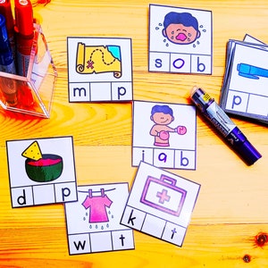 CVC Middle Sounds Task Cards - CVC Middle Sounds Worksheet - Etsy