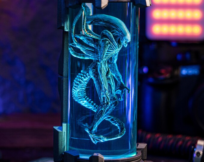 Custom Functional Black Alien Xenomorph Warrior Drone Pez Dispenser ...