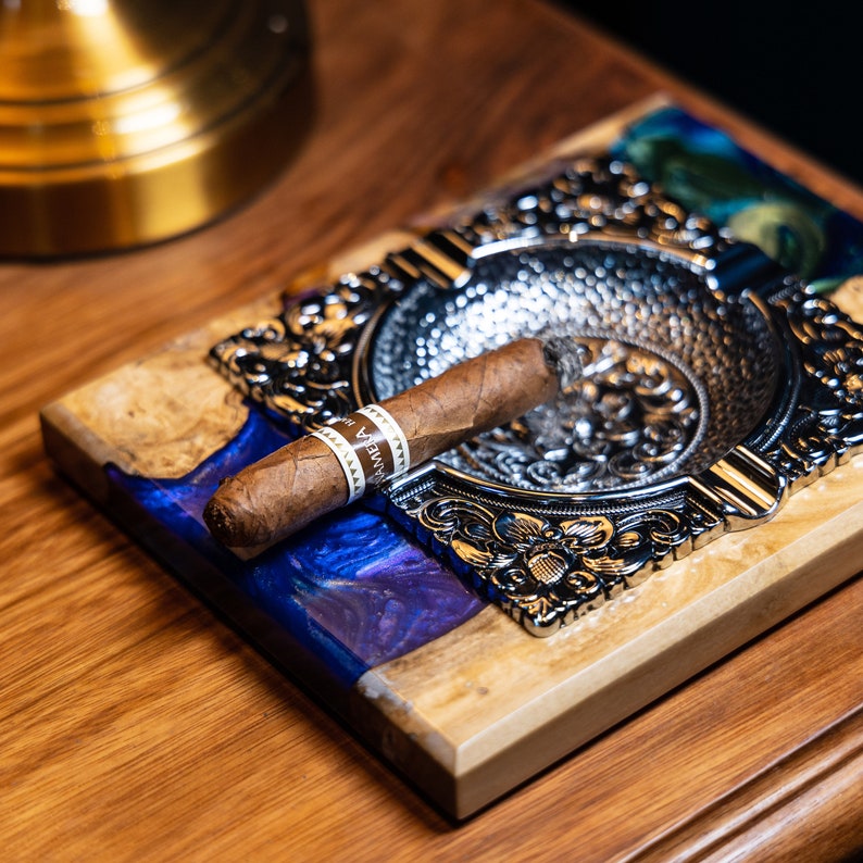Custom Wood Resin Ashtray, Handmade Ashtray for Cigar, Custom Cigars ...