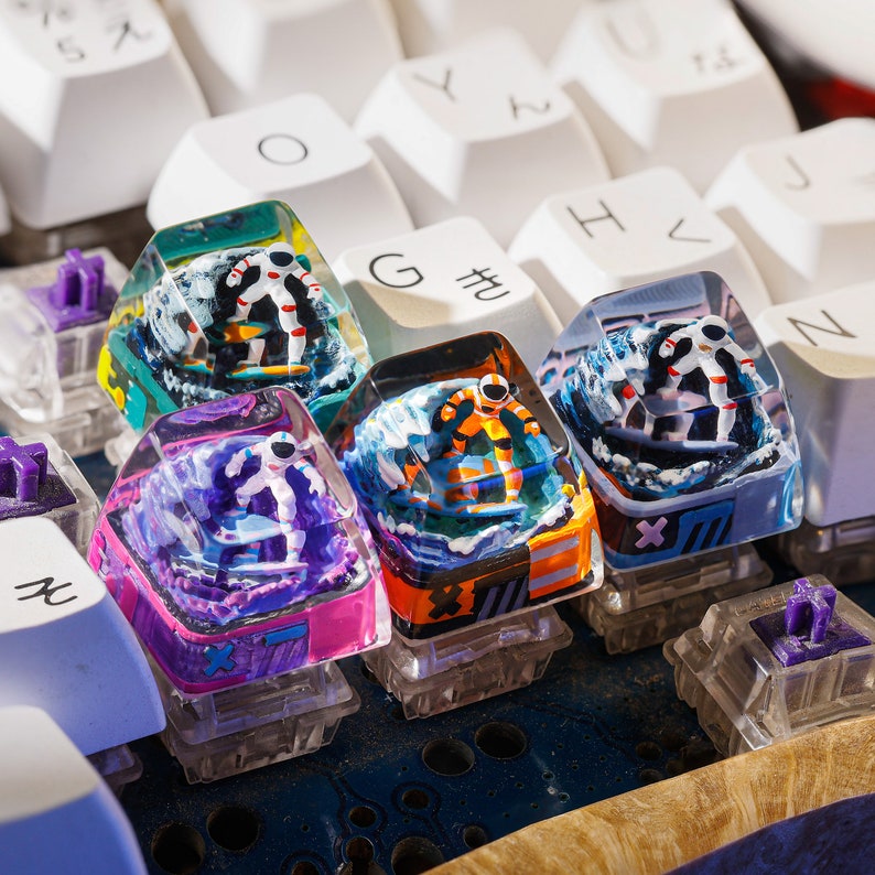 ASTRONAUT in Galaxy Space Artisan Keycap, Astronaut Custom Keycaps ...