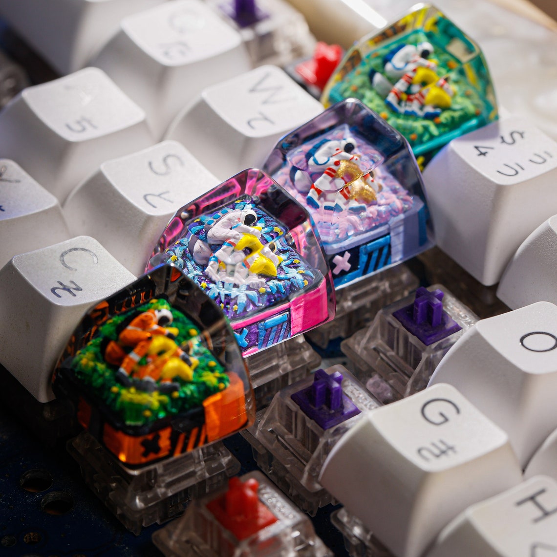 ASTRONAUT in Galaxy Space Artisan Keycap, Astronaut Custom Keycaps ...