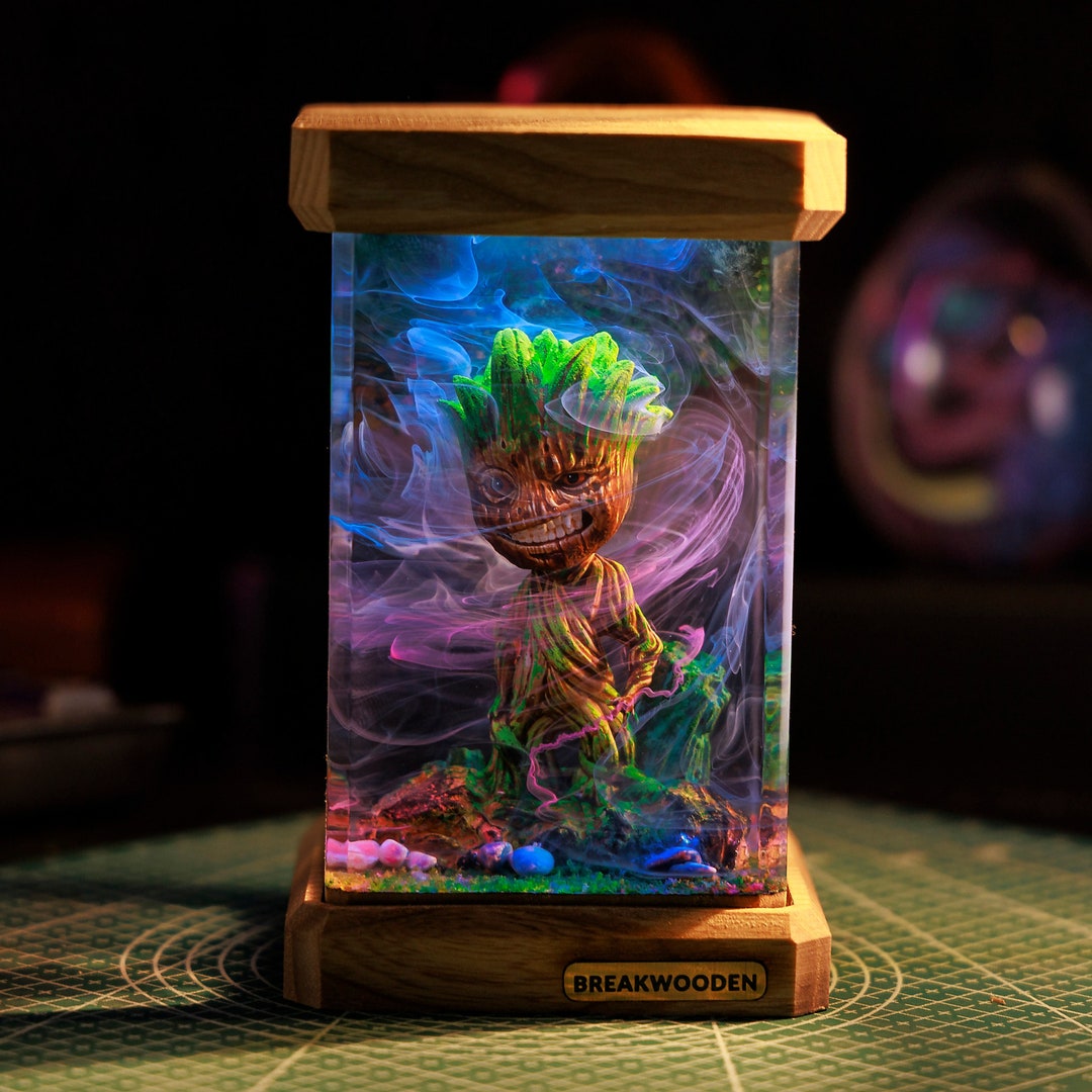 Superhero Resin Lamp, Mar.vel Epoxy Lamp, Custom Wood Desk Lamp, Custom ...