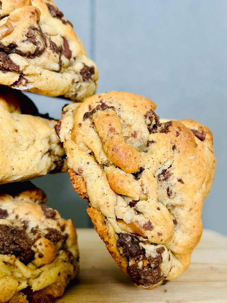 Banana Ganache-filled Chunky Monkey Gourmet Cookie Recipe || NYC Style ...