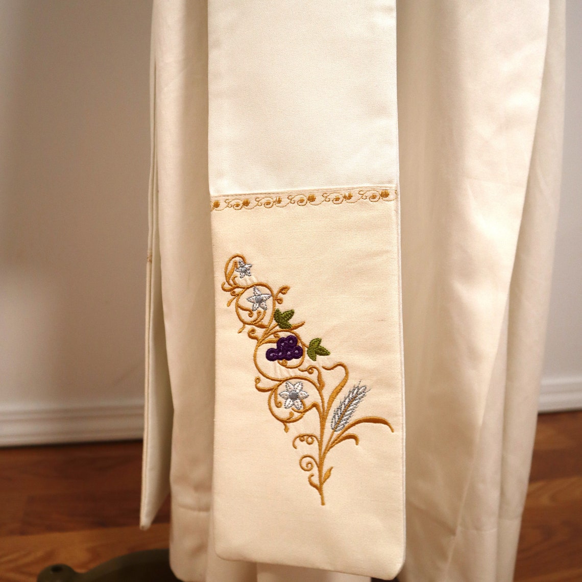 JHS - Holy Spirit Cross - Deacon Stole - Etsy
