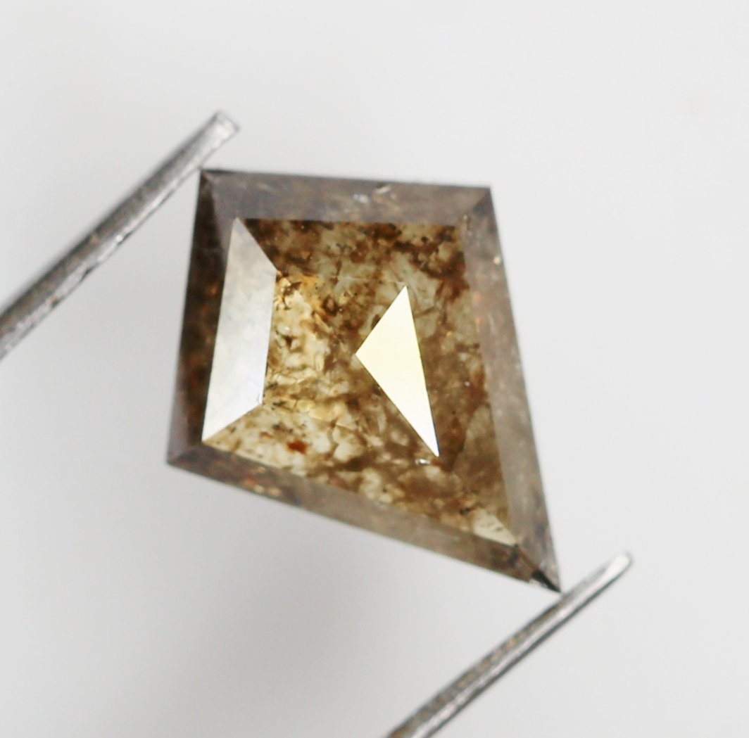 1.16 Ct Kite Shape ,brownish Yellow Kite Diamond, Salt and Pepper ...