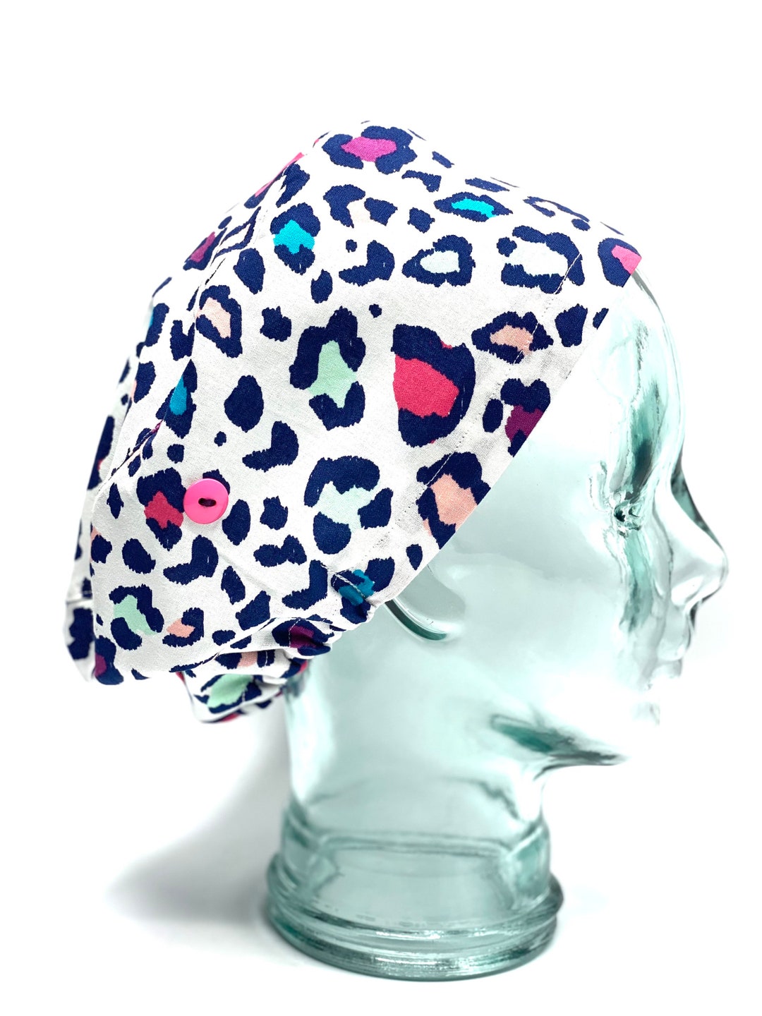Pink Cheetah print Modern Surgical Scrub cap con bottoni, Nurse Cap ...