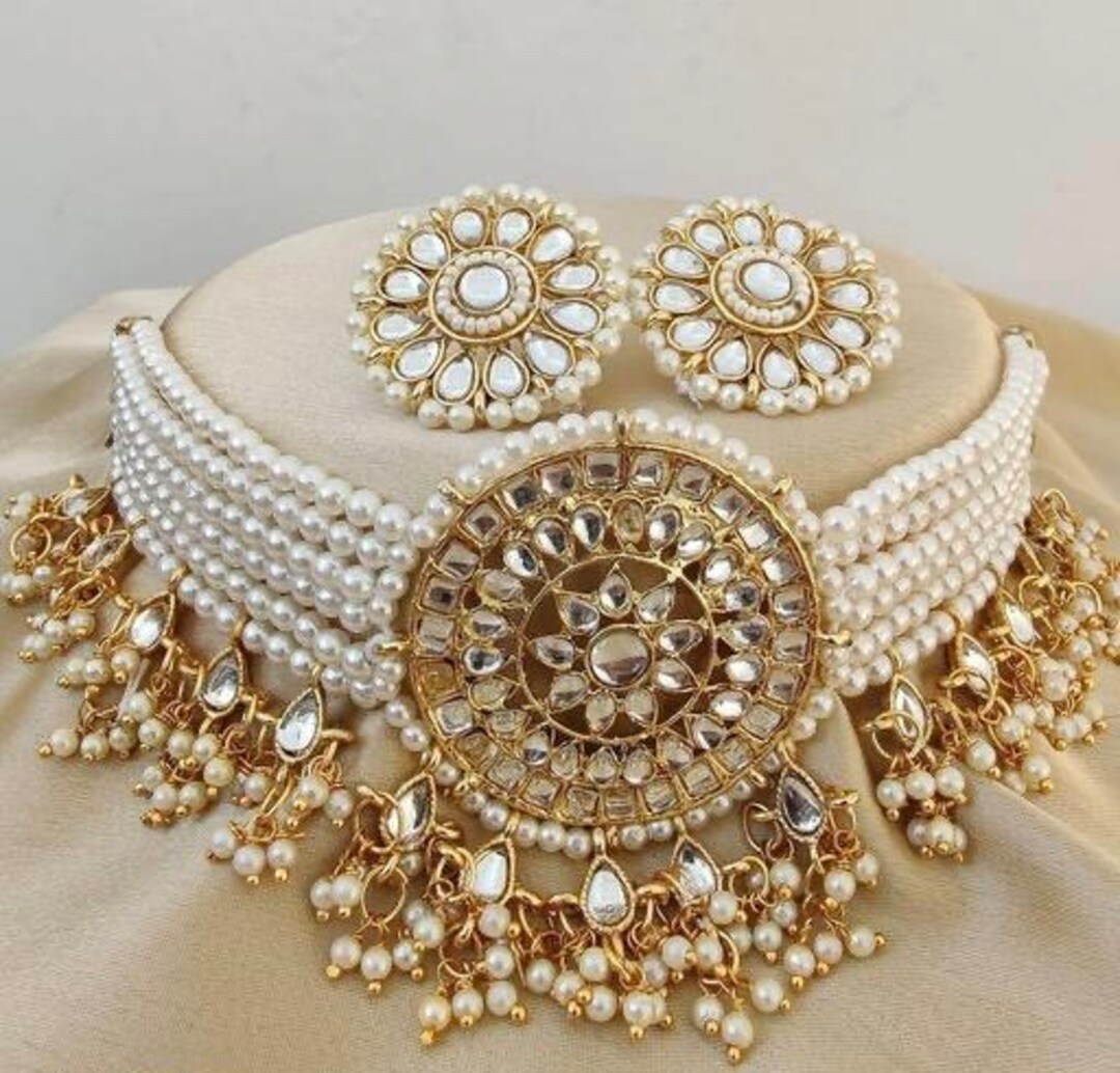 Sabyasachi Inspired Green Colure Pachi Kundan Choker With Beautiful ...
