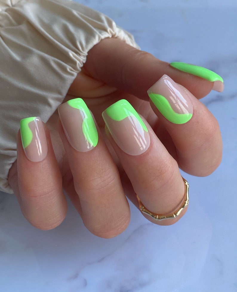 39+ Best Green Swirl Nails Ever! [UPDATED 2023]