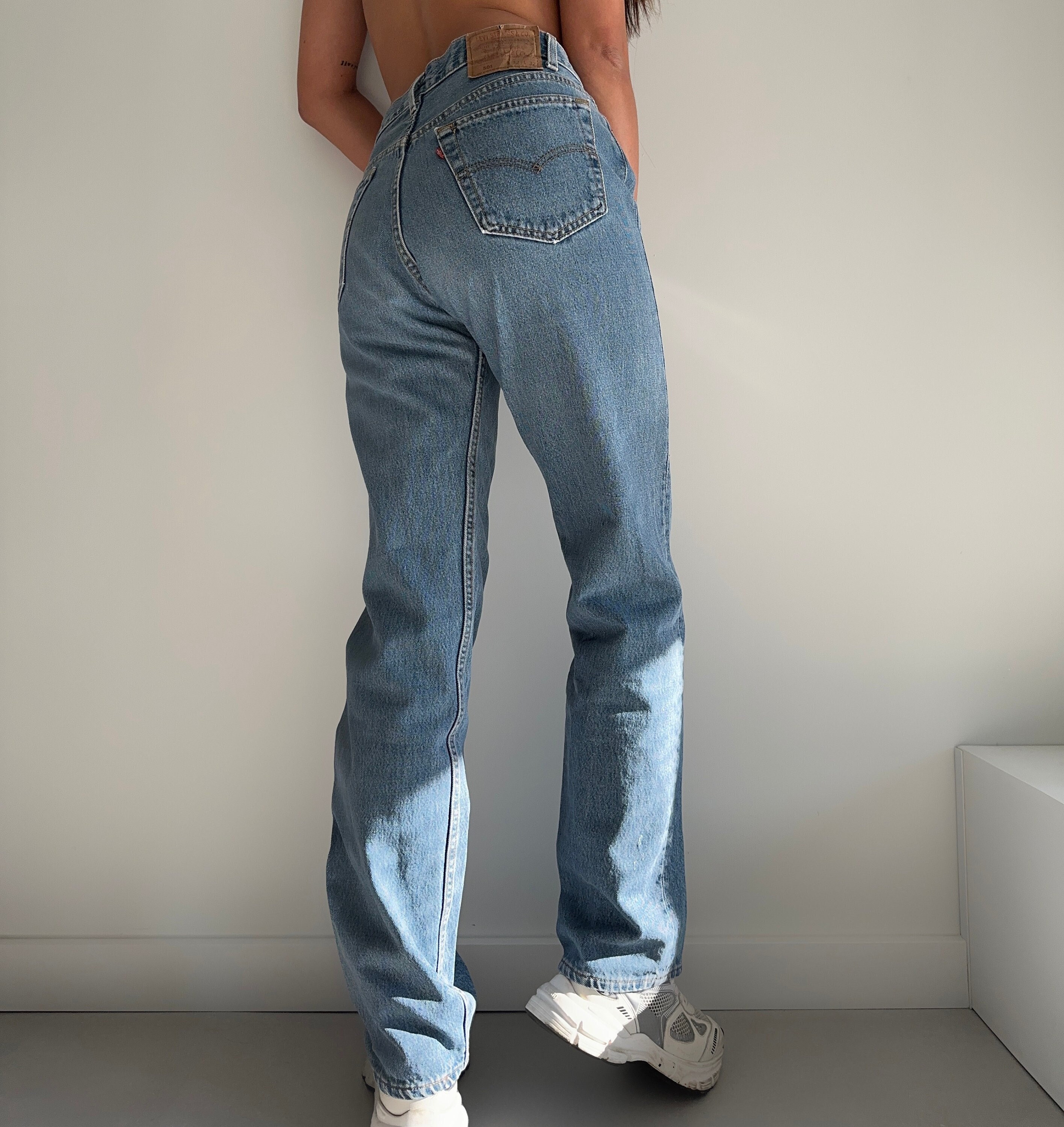 Vintage Levi's 501 Blue Wash 90s Jeans Classic Blue Denim W32 Levis ...