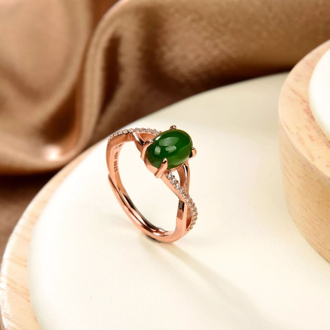 Anillo de jade verde natural en oro amarillo de 14K chapado | Etsy