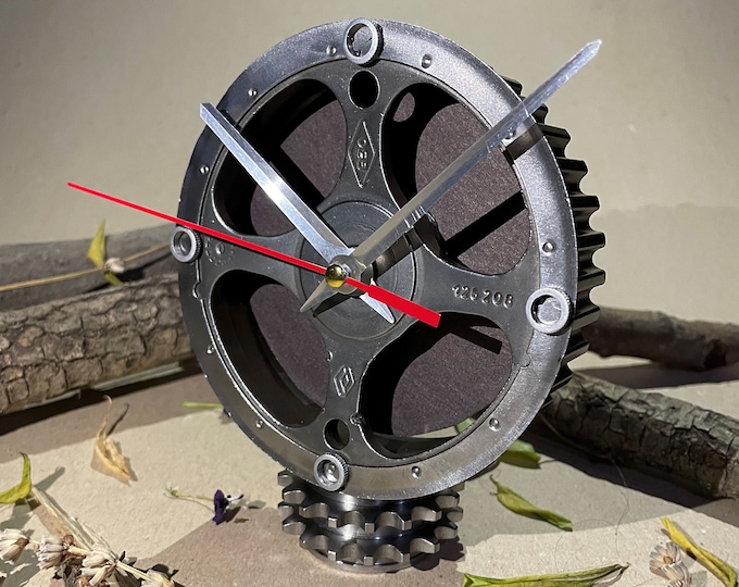 Timing Belt Gear Table Clock / Real Car Engine Parts / Special ...