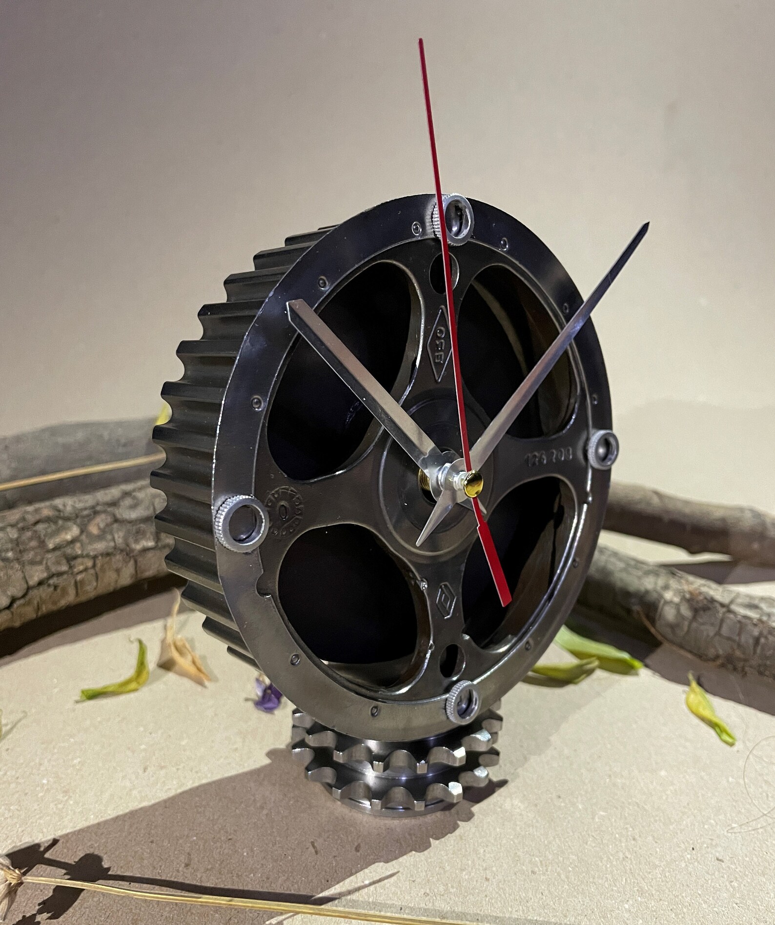 Timing Belt Gear Table Clock / Real Car Engine Parts / Special ...