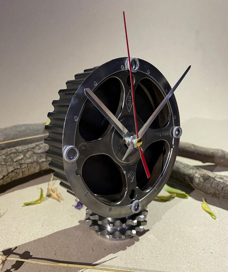 Timing Belt Gear Table Clock / Real Car Engine Parts / Special ...