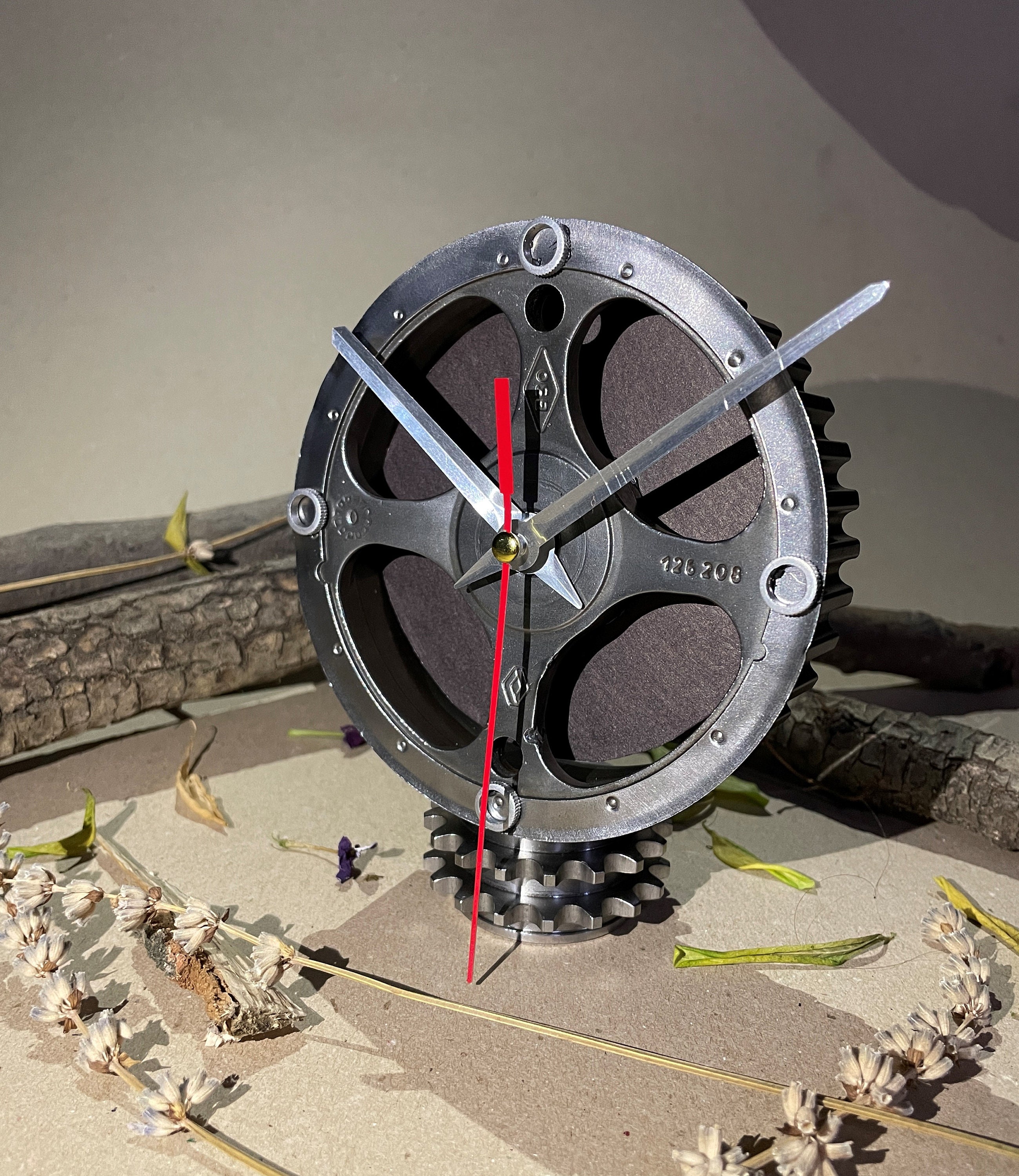 Timing Belt Gear Table Clock / Real Car Engine Parts / Special ...