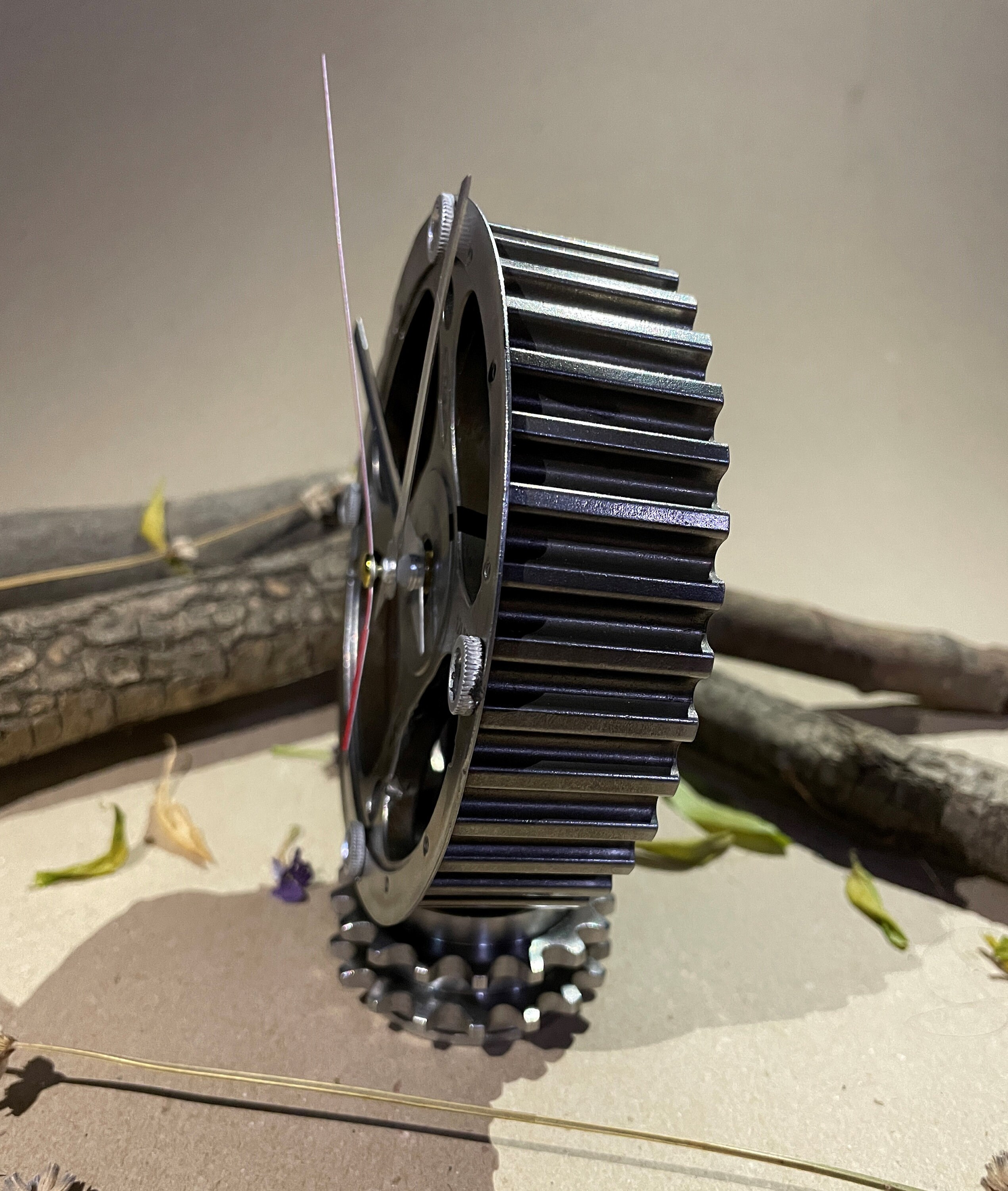 Timing Belt Gear Table Clock / Real Car Engine Parts / Special ...
