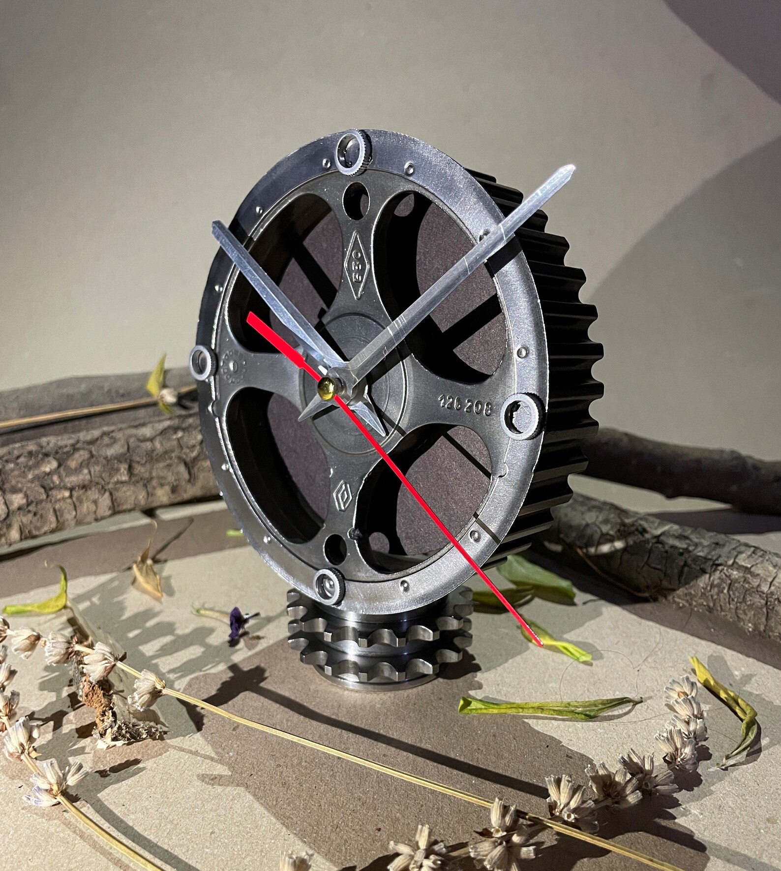 Timing Belt Gear Table Clock / Real Car Engine Parts / Special ...