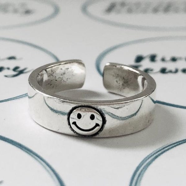 Smiley Face Ring - Etsy