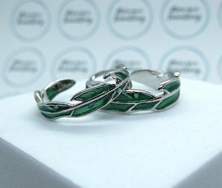 Pair of Adjustable Green Leaf Rings - Etsy