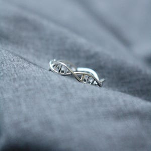 Adjustable Double Helix Ring, DNA Ring - Etsy