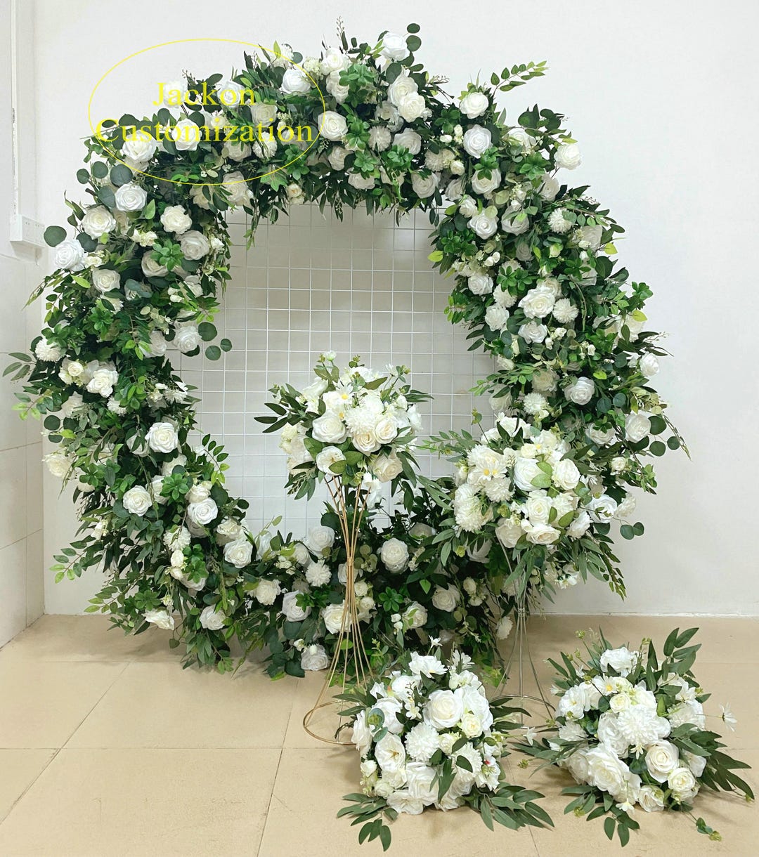 Green Leaves Round Flower Arrangement White Rose Arch Flower Table ...