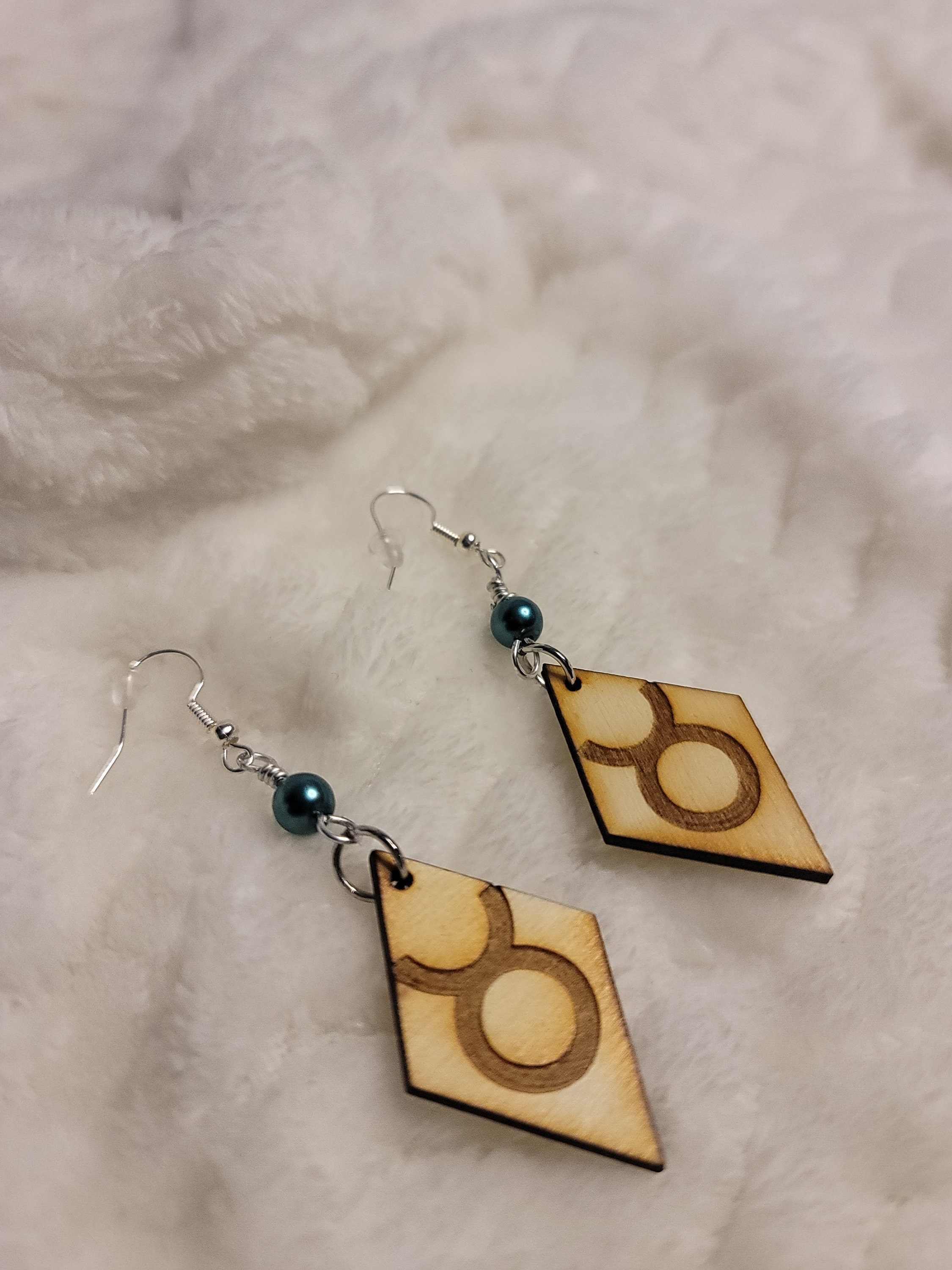 Celestial Diamond Taurus Shape Zodiac Earrings With Faux Pearl Blue ...