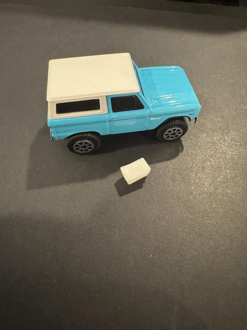 1:64 Scale Yeti Style Cooler Kit * Dollhouse Miniature *S Gauge ...