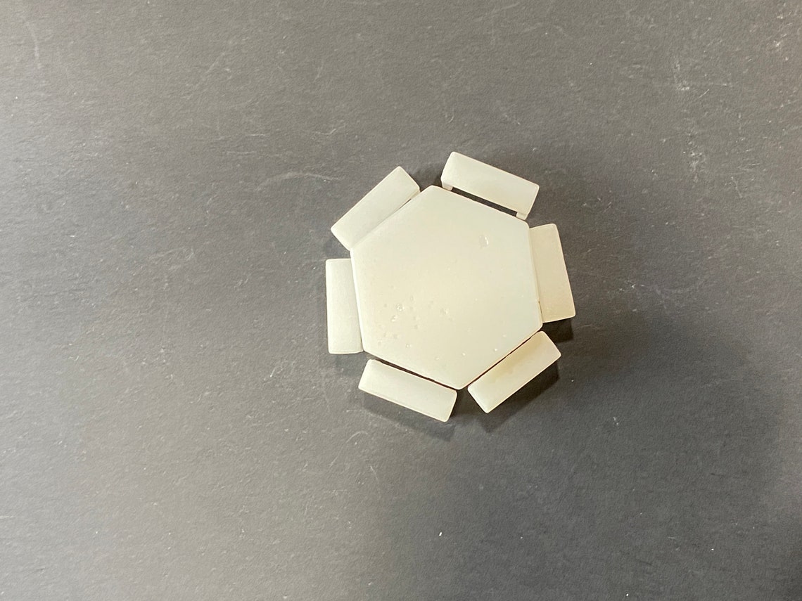 1:48 Scale Hexagon Table W/ 6 Benches Kit Dollhouse - Etsy