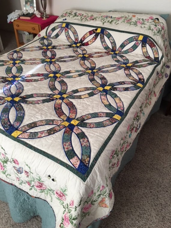 Embroidered Double Wedding Ring Quilt - Etsy