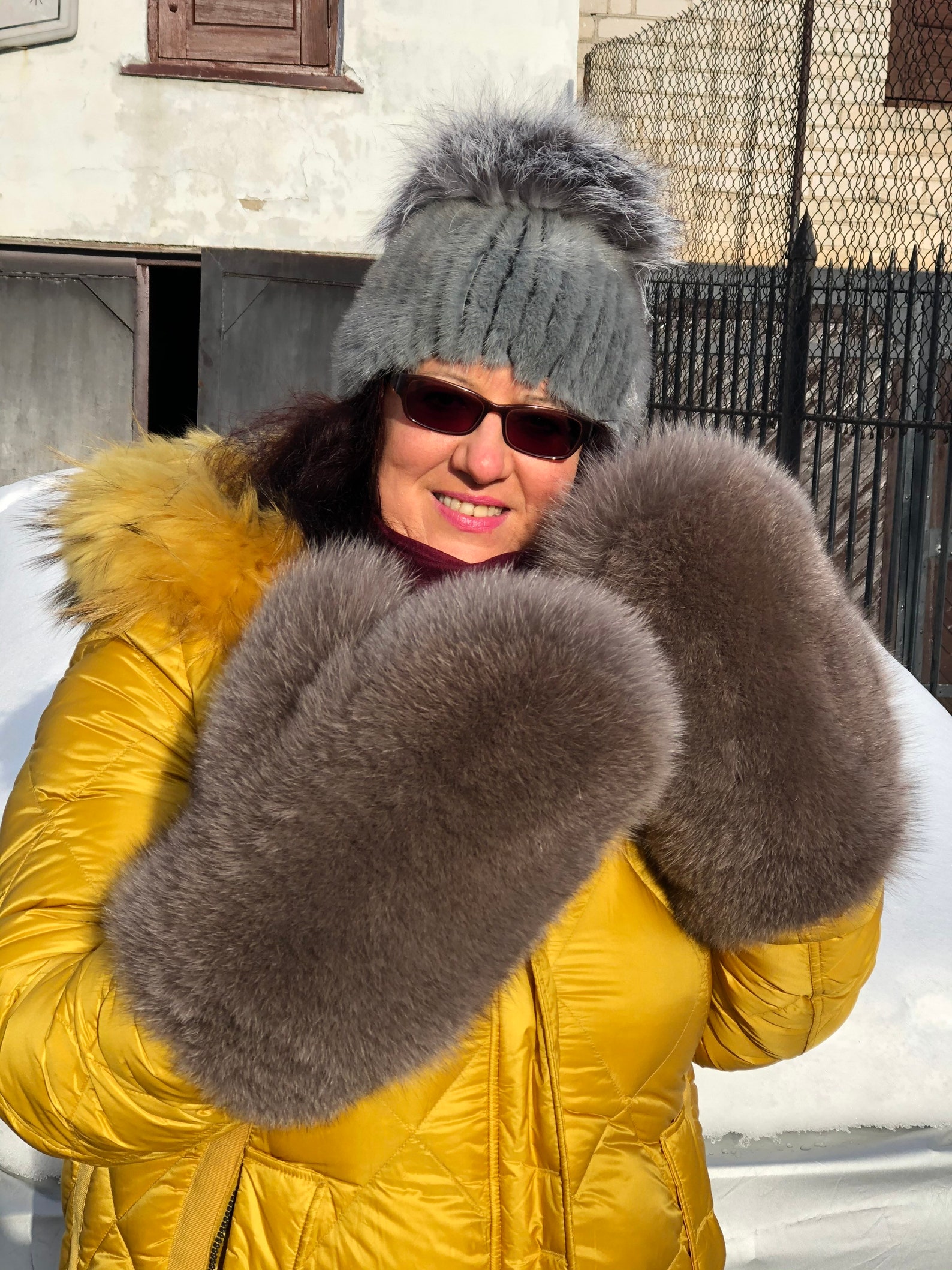 Women’s Silver / Fox Double Mittens (inner and Outer Gloves) Super Warm ...