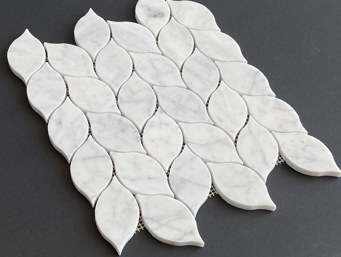 White Carrara Leaf Pattern Marble Mosaic Tile - EST000MQ1 - Etsy