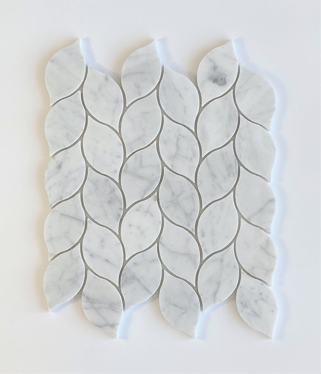 White Carrara Leaf Pattern Marble Mosaic Tile - EST000MQ1 - Etsy