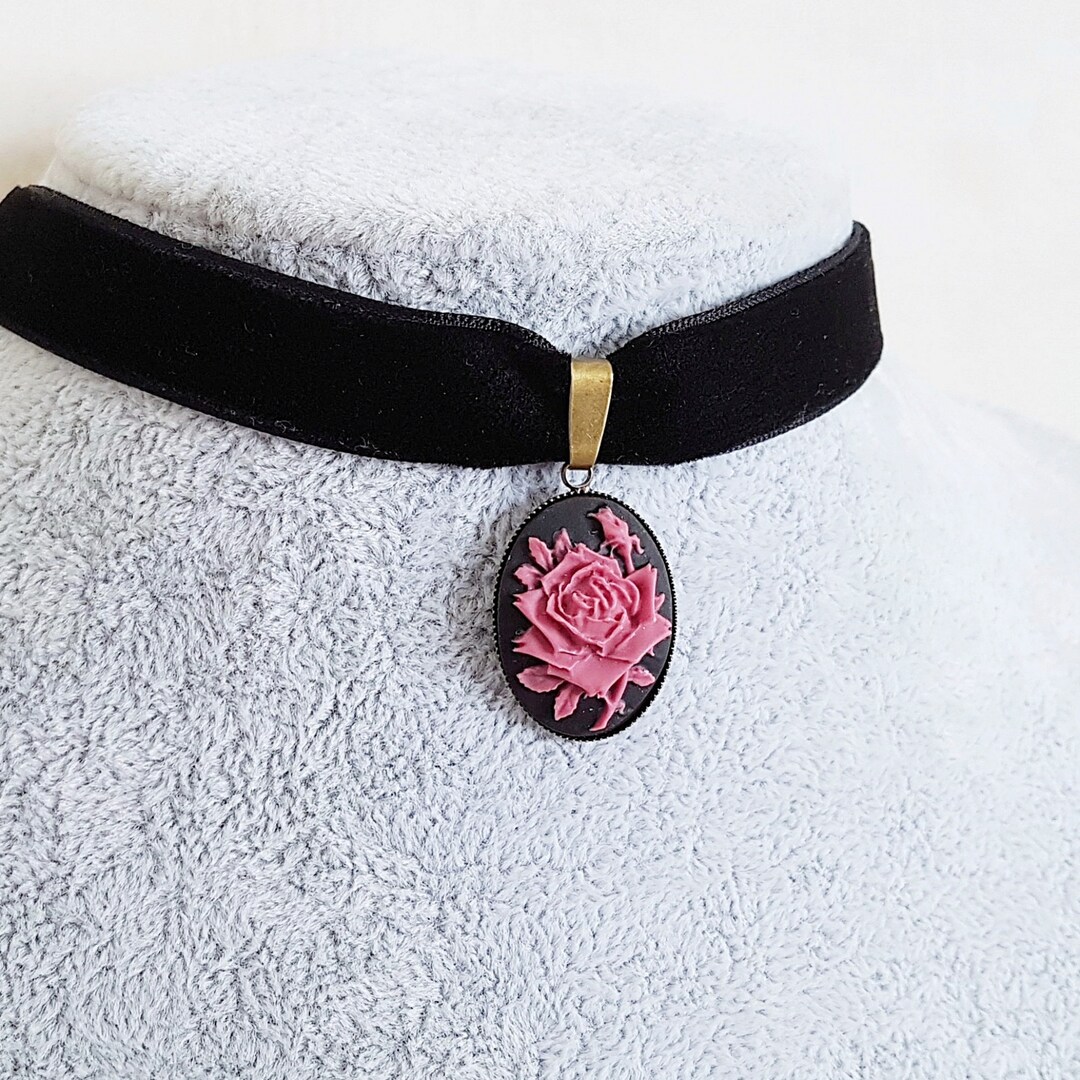 Dark Magenta Rose Choker in Black Velvet, Vintage Gothic Victorian ...