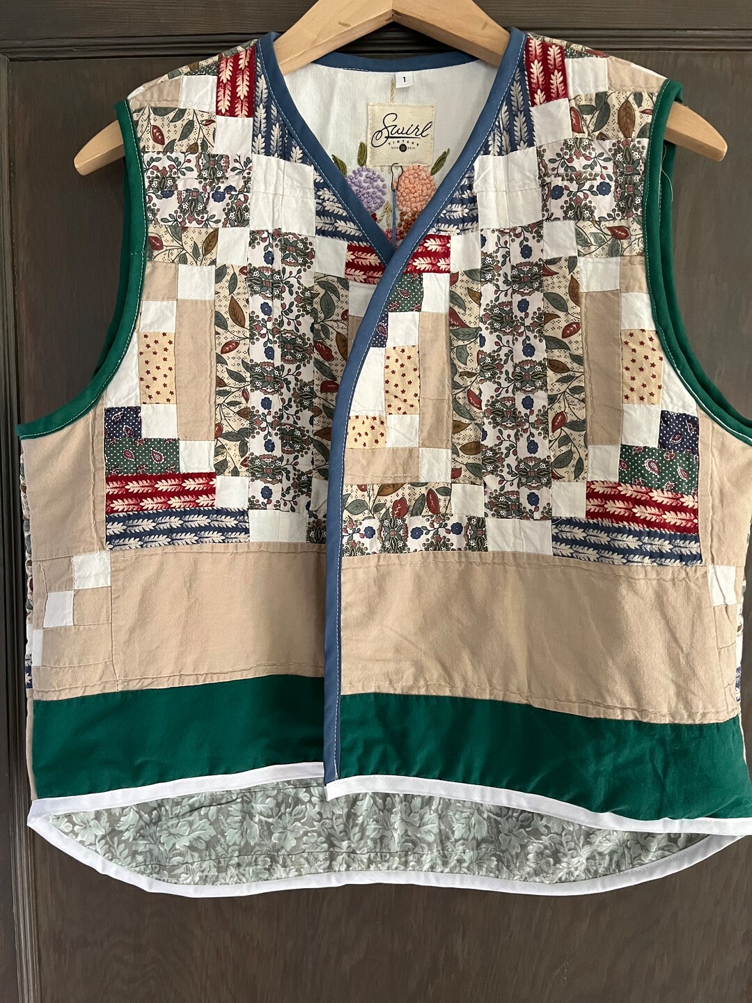 Vintage Quilted VEST in Courthouse Steps Pattern - Etsy