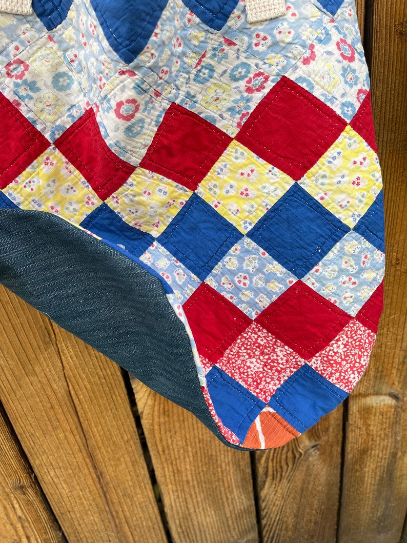 Vintage Quilt TOTE Blue, Red and Accent Yellow Diamond Pattern, Yarn ...