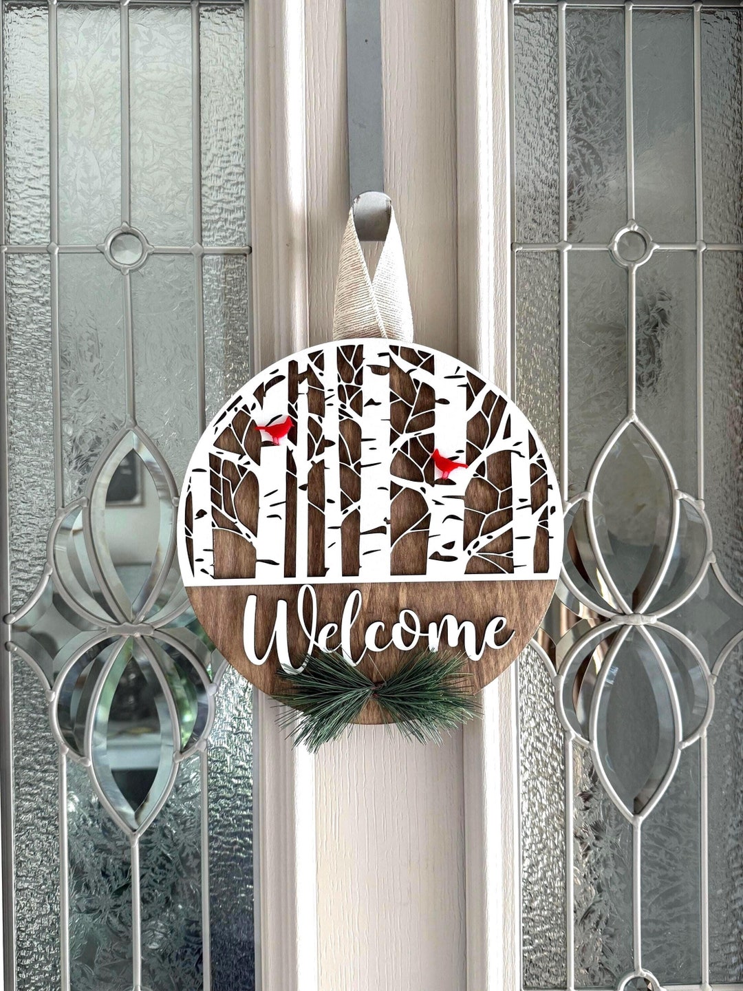 10 Inch Winter Cardinal Round Welcome Sign Hanger | Holiday Welcome ...