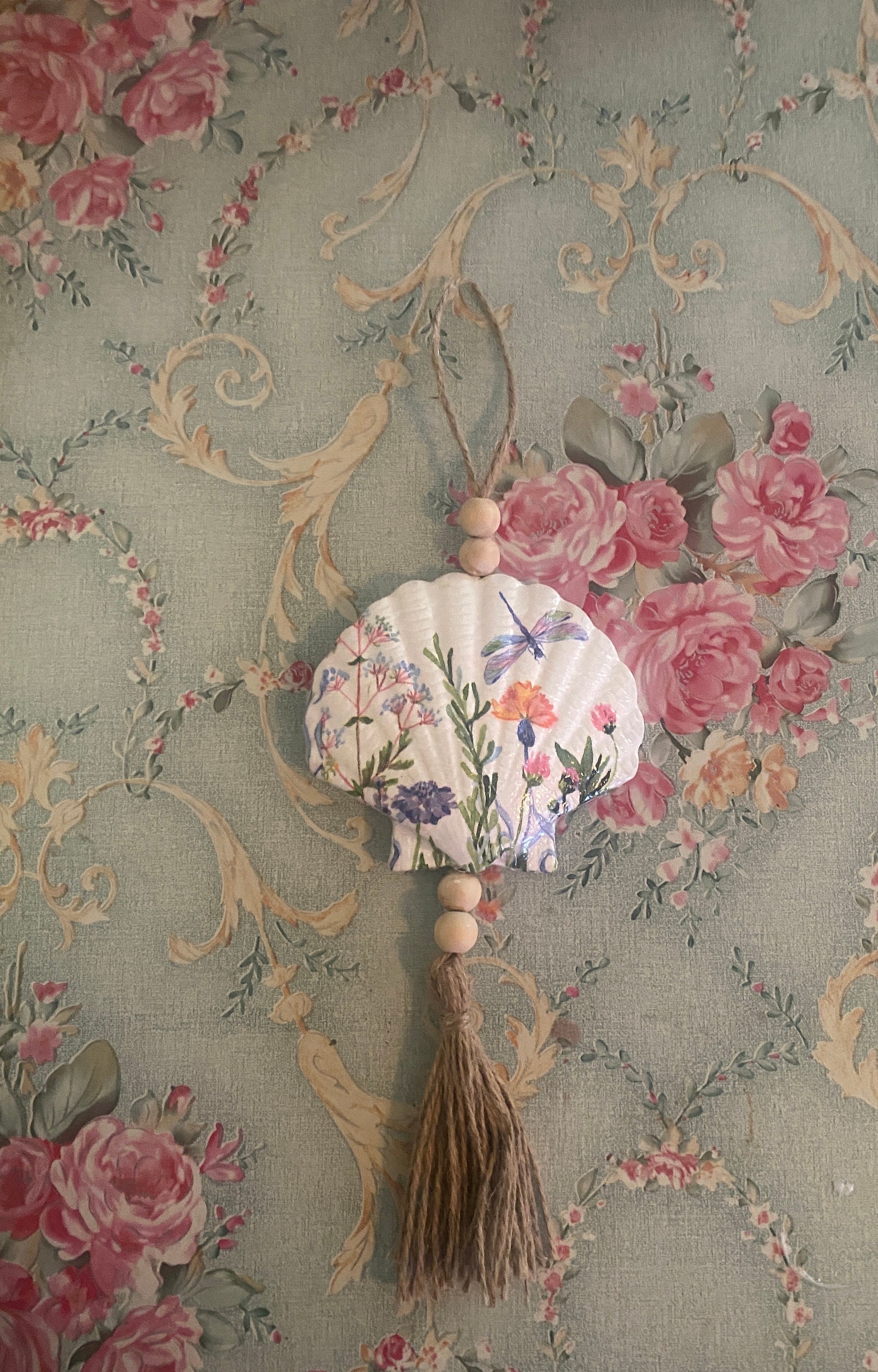 Decoupage Scallop Shell Ornament: Coastal Home Decor With Burlap Hanger ...