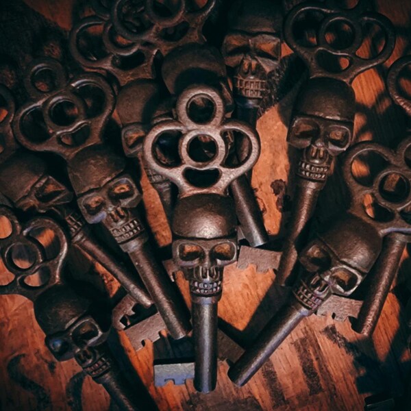 Old Skeleton Keys - Etsy