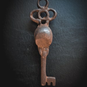Cast Iron Skeleton Key Medium - Etsy