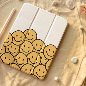 Yellow Smiley Foldable iPad Case With Pen Slot, Flip iPad 10.2"/10.9in ...