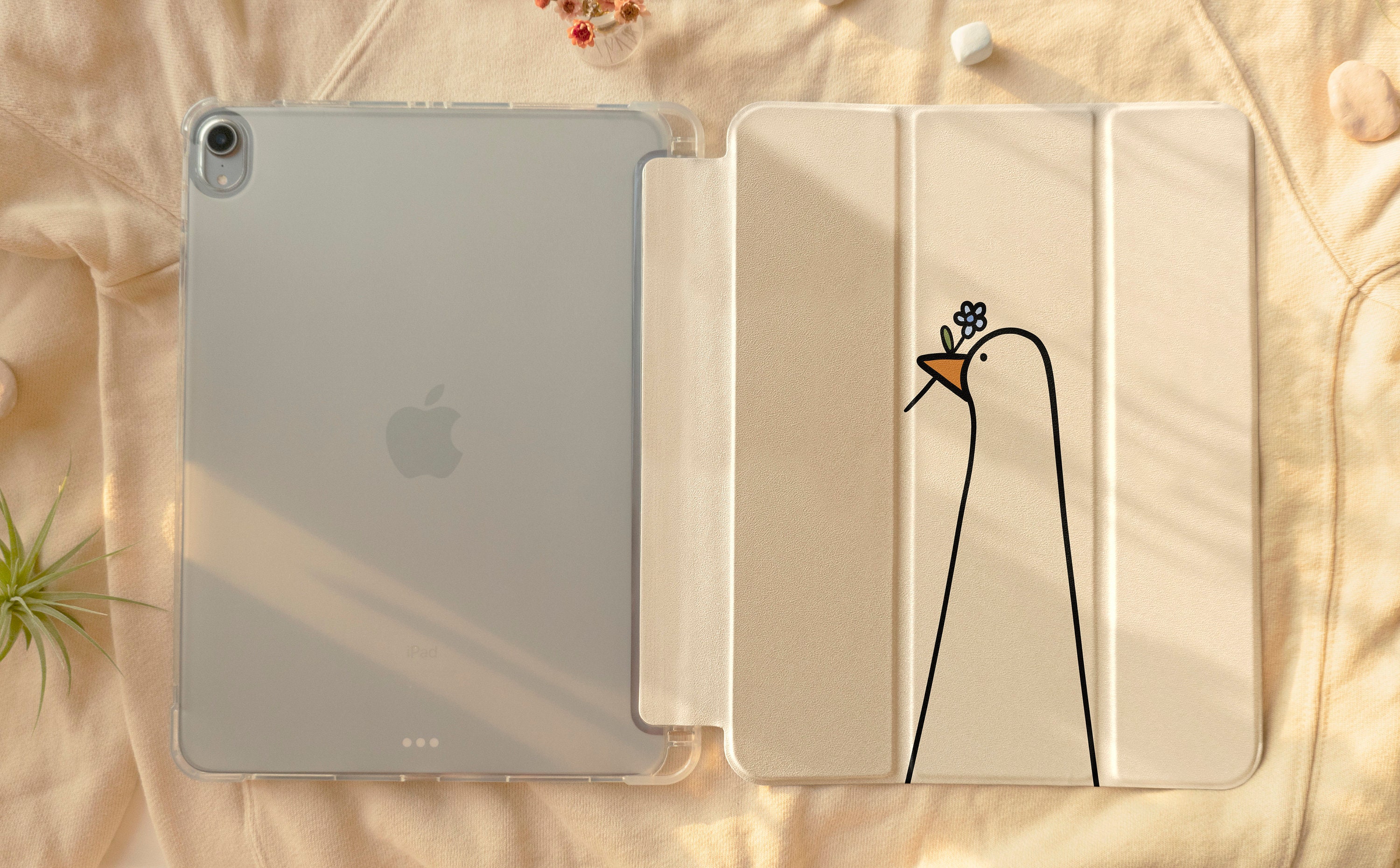 White Duck Foldable iPad Case With Pen Slot, Flip iPad 10.2"/10.9in ...