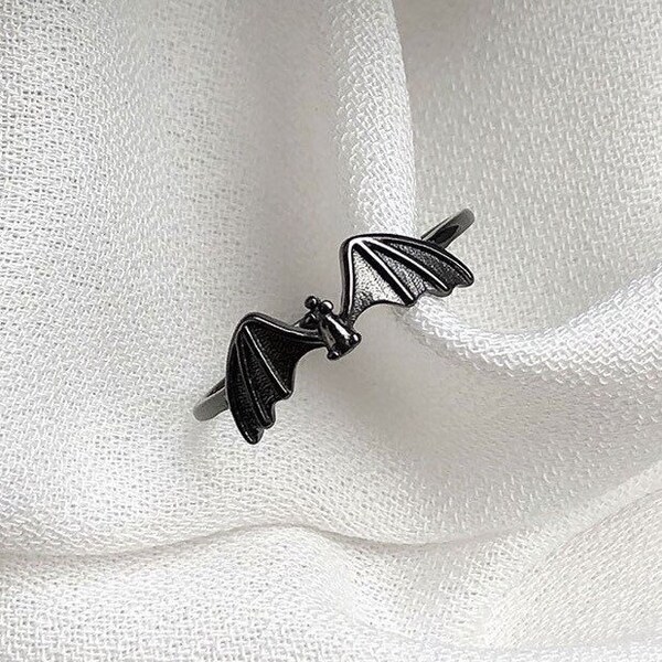 Bat Ring - Etsy