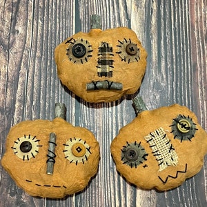 3 Mini Primitive Pumpkin Heads - Prim Jack-o-lanterns - Primitive ...