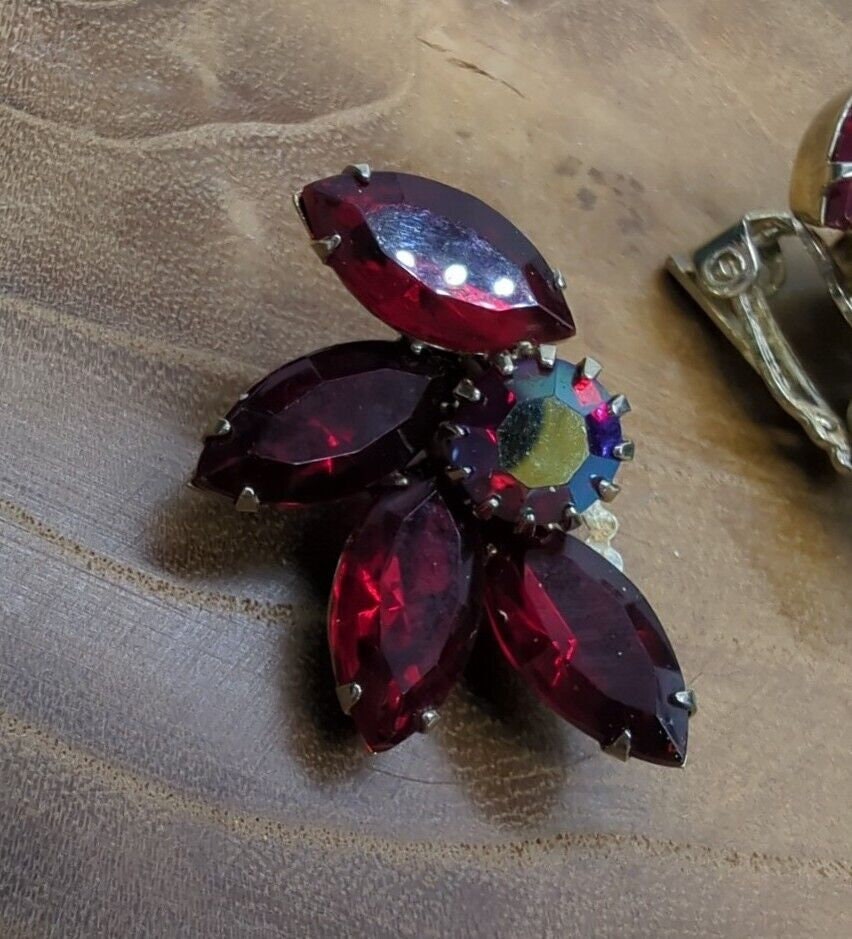 Vintage Weiss RED & AB RHINESTONES Clip on Earrings - Etsy